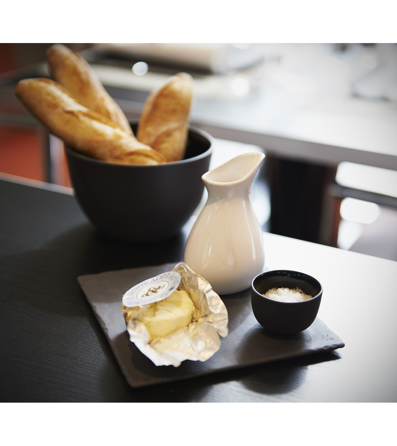 Revol: Vaisselle Made in France, Assiette Porcelaine Blanche, cocotte ...
